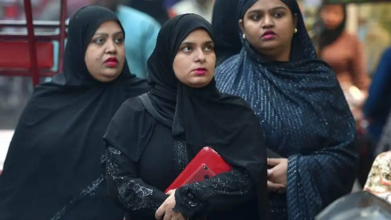 Indian apex court seeks report on FIRs registered against men for triple talaq