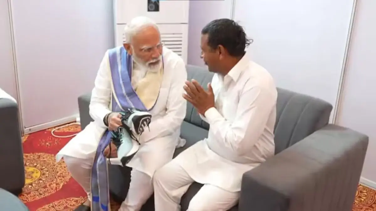 PM Modi meets Haryana admirer who vowed to stay barefoot until he ...