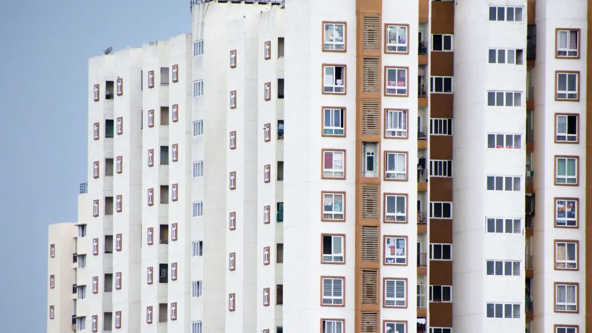 Supreme Court considers CBI probe into bank-builder nexus