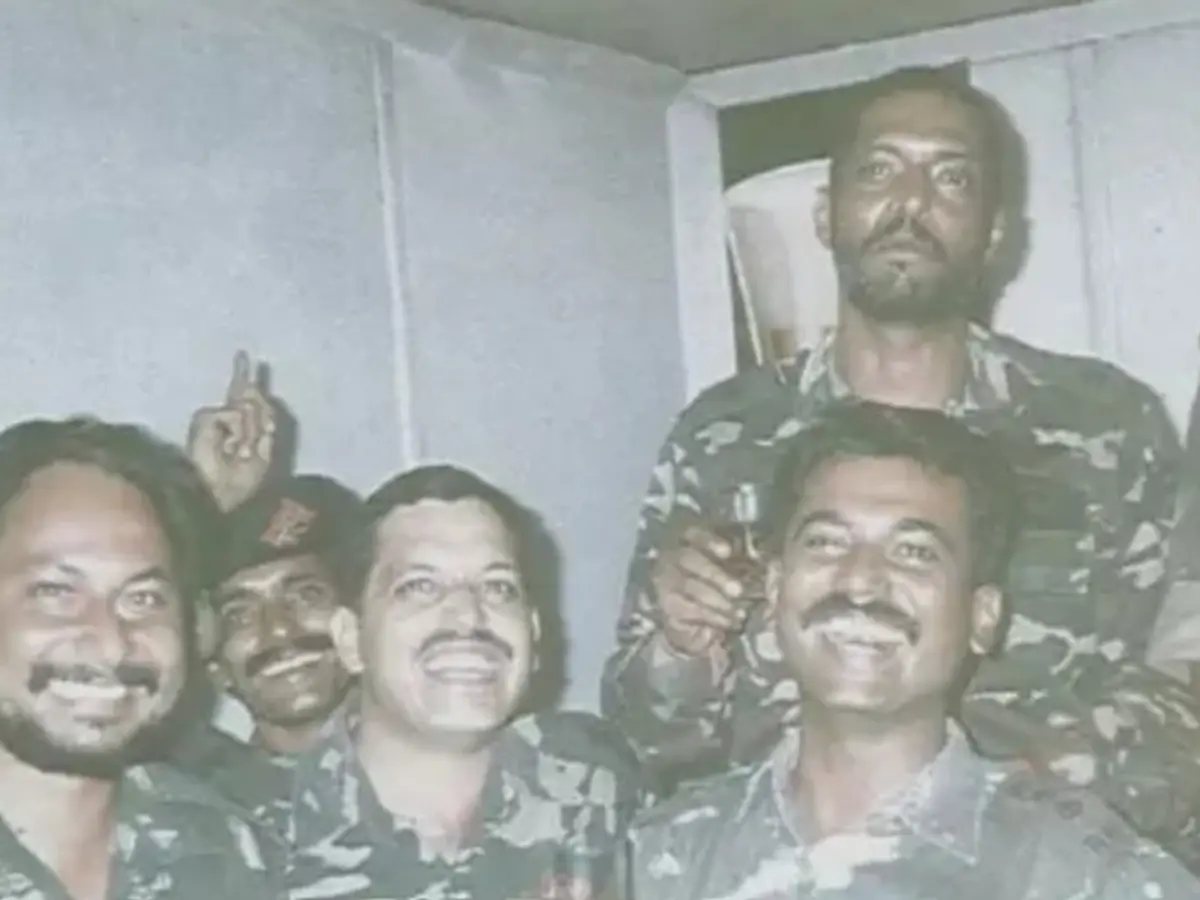 Did you know this Bollywood actor joined Indian Army during 1999 Kargil ...