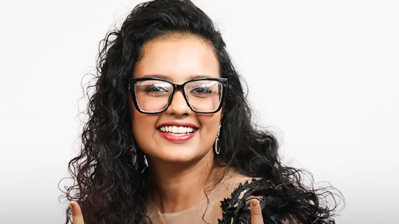 Indian Idol 15: Manasi Ghosh takes home the winners trophy, Rs 2.5 ...