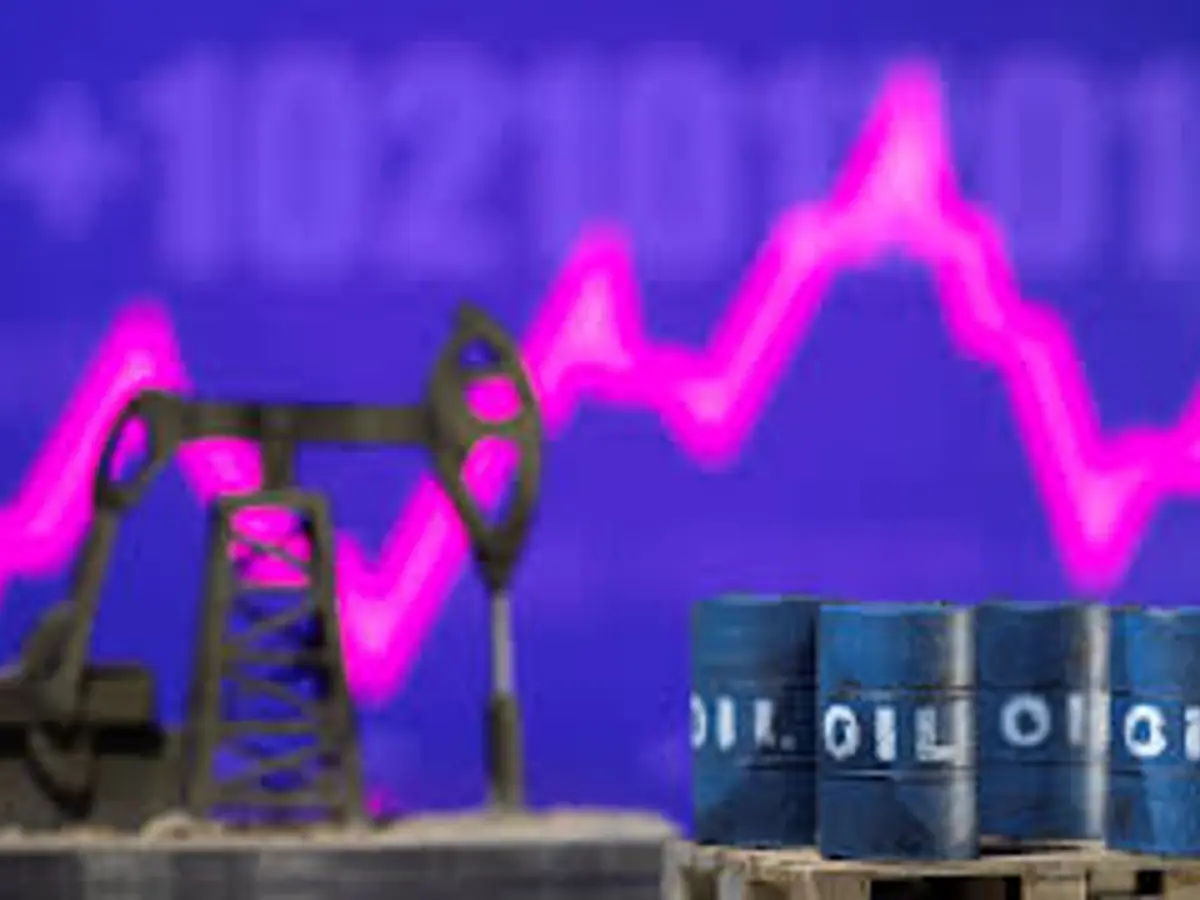 US oil firms lock in $75 crude after Israel–Iran strike triggers price jump