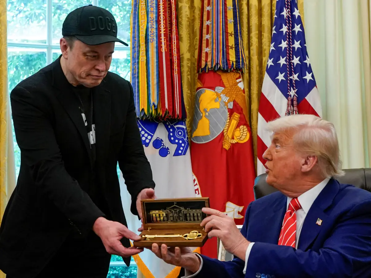 'Key to White House': Trump gifts 'special' golden key to Musk. What is ...