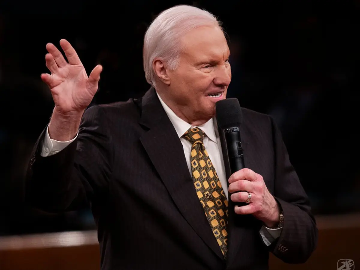 Jimmy Swaggart, fiery preacher and scandal-plagued televangelist, dead ...