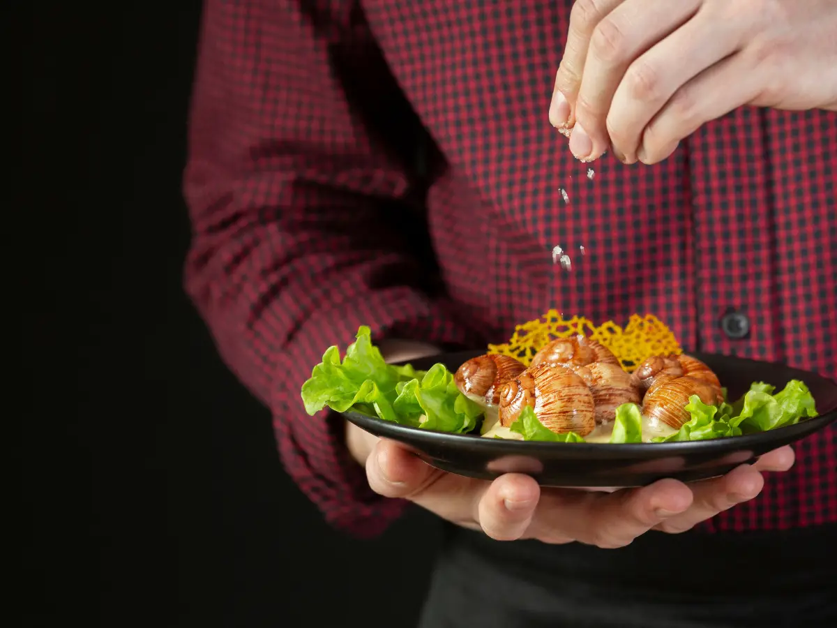 9 reasons why you must feel good about eating with your hands