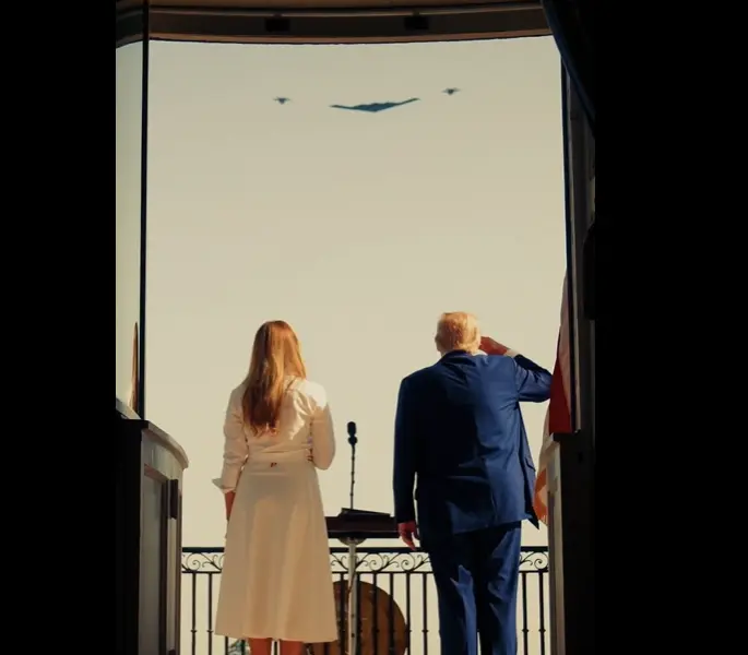 POTUS, FLOTUS & B-2 bomber: Trump gives stealth aircraft centre stage ...