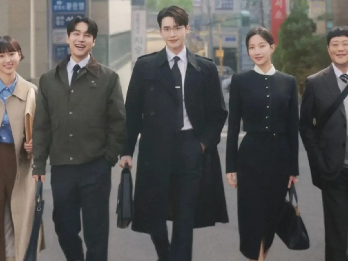 Law and the City review: Paperwork, lunches & friendships! Lee Jong Suk ...