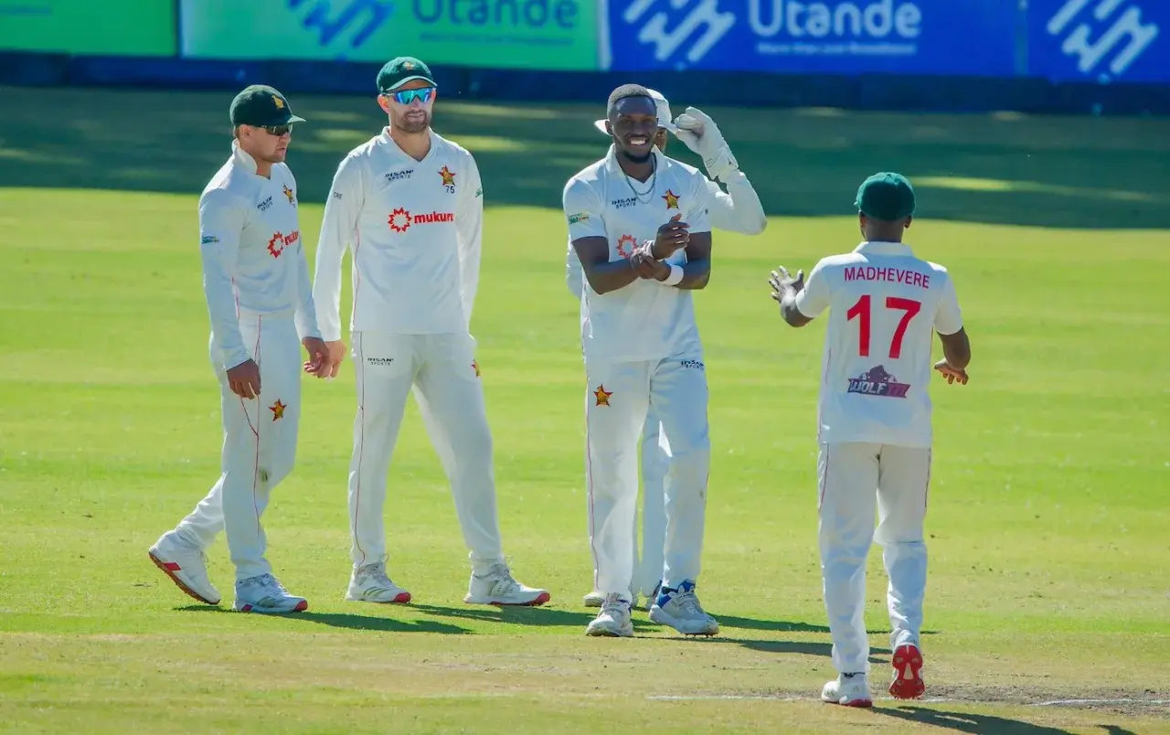 Zimbabwe pacer Matigimu penalised for 'throwing ball' at SA's Pretorius ...