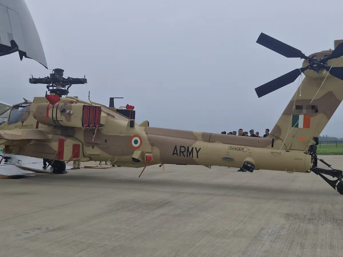 Apache helicopter: Missiles, radar, chain gun - what weapons 'tank in ...