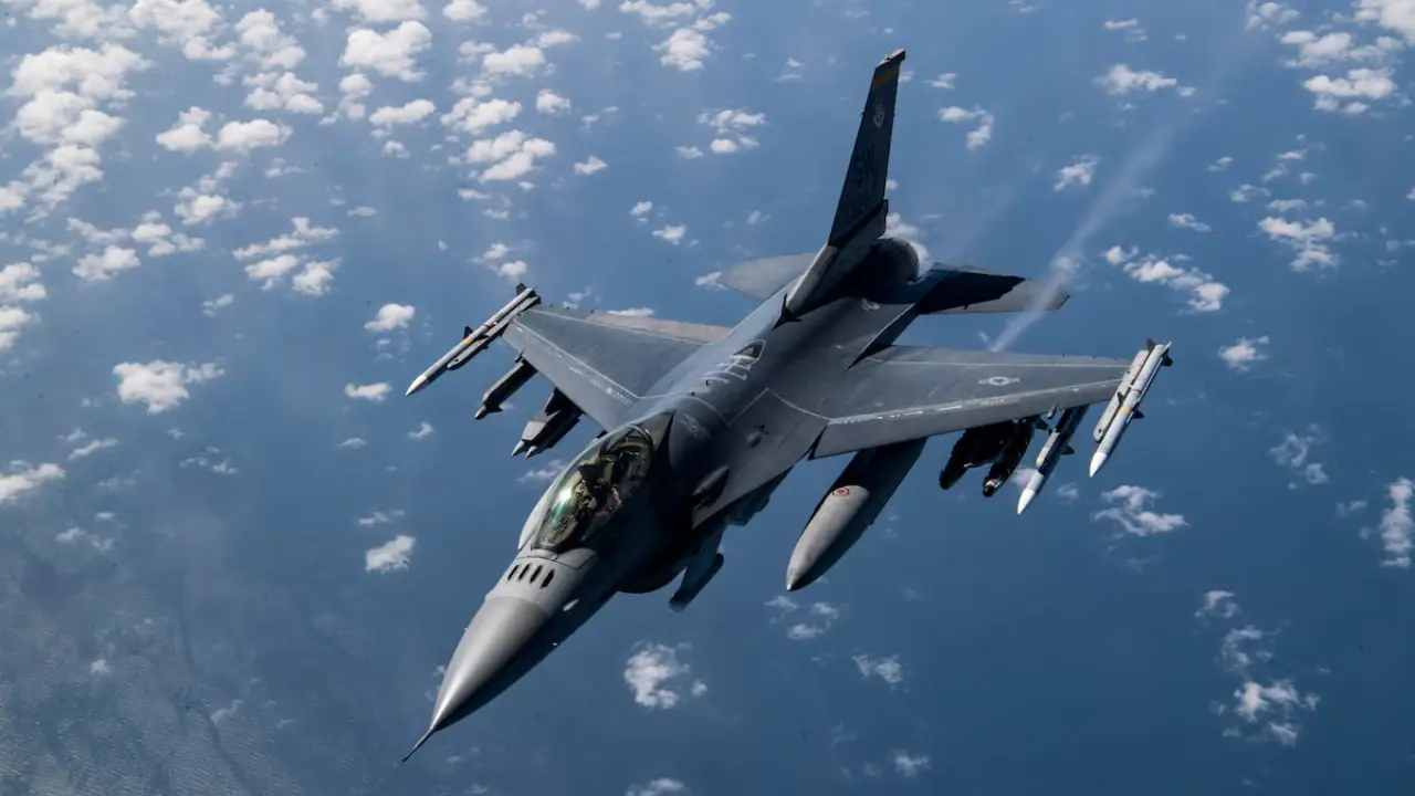 How fighter jets are designed? A deep dive inside the science of it