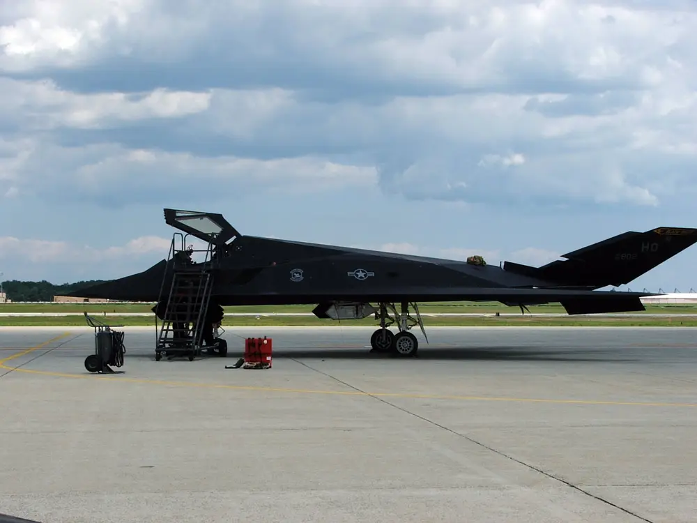 How this American fighter jet used to hide itself from radar, also ...
