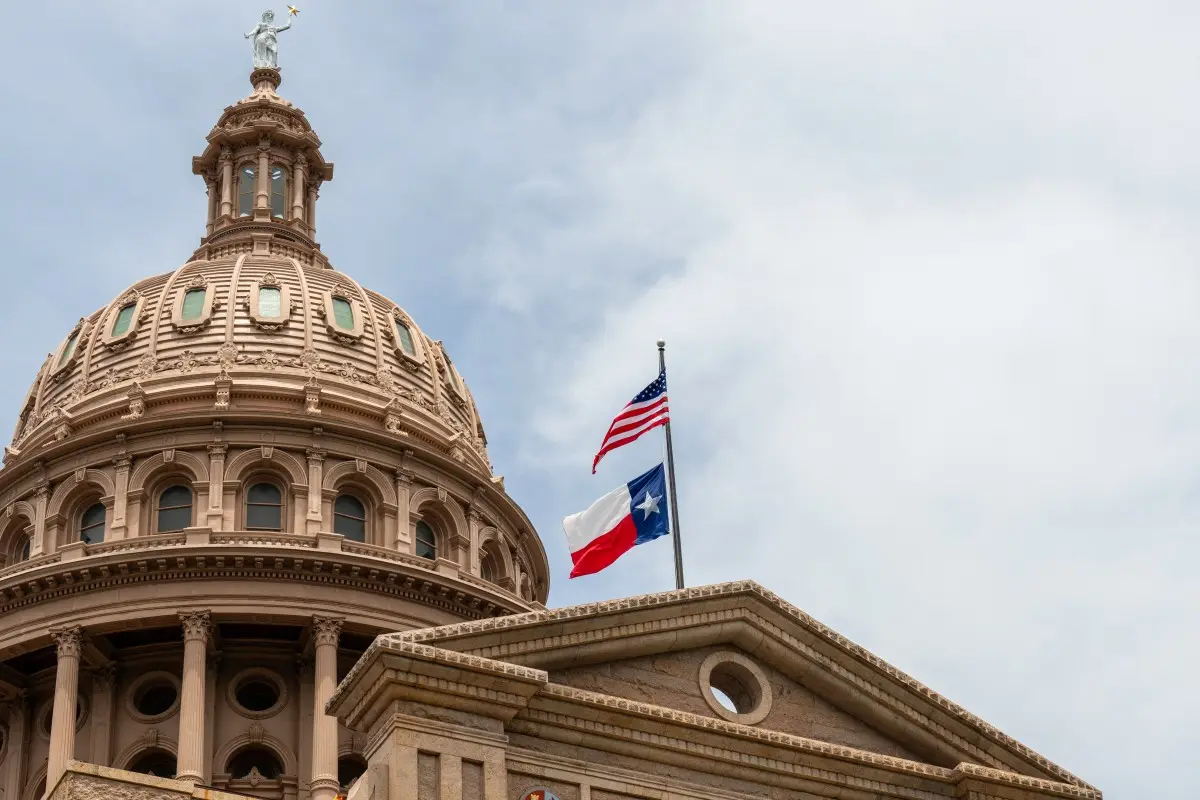 Trump trying to manipulate 2026 midterm election? Democrats flee Texas ...