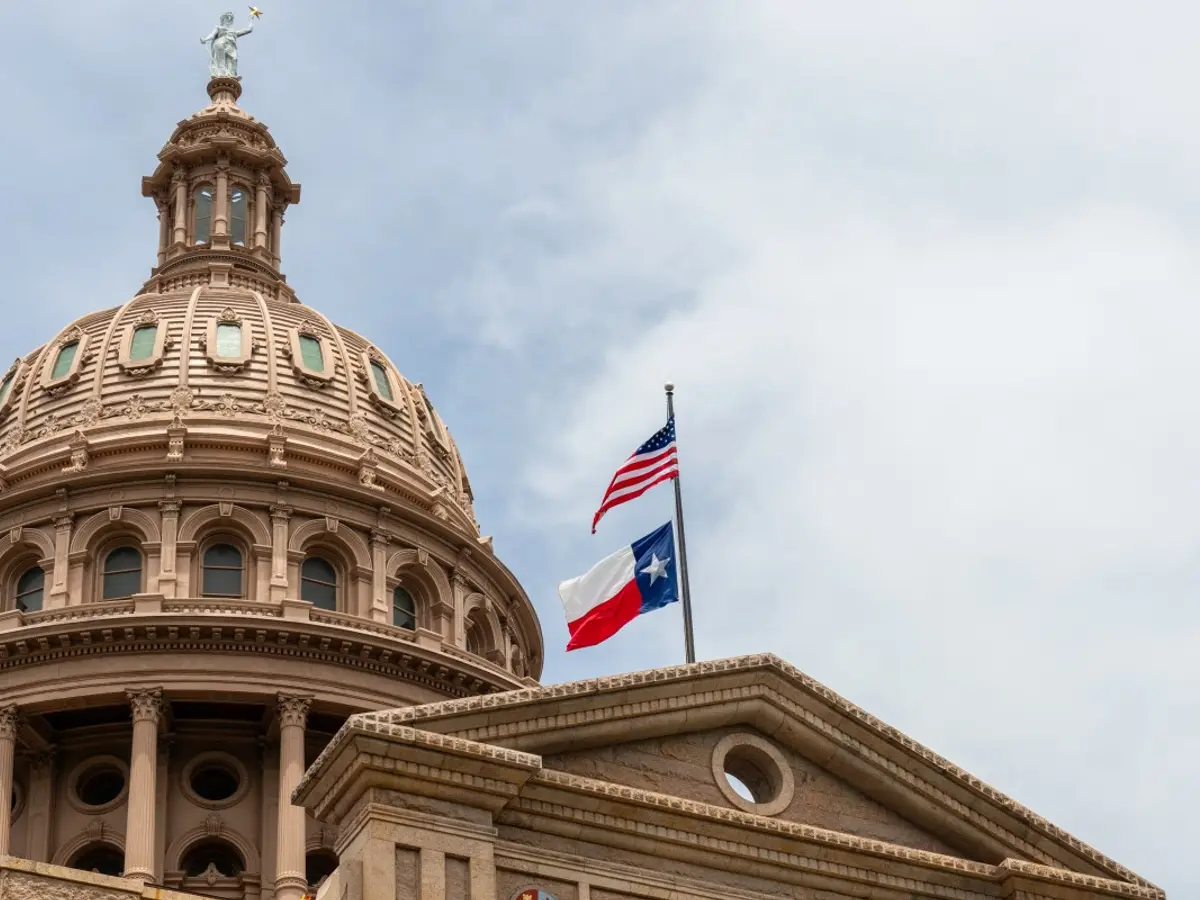 Trump trying to manipulate 2026 midterm election? Democrats flee Texas ...