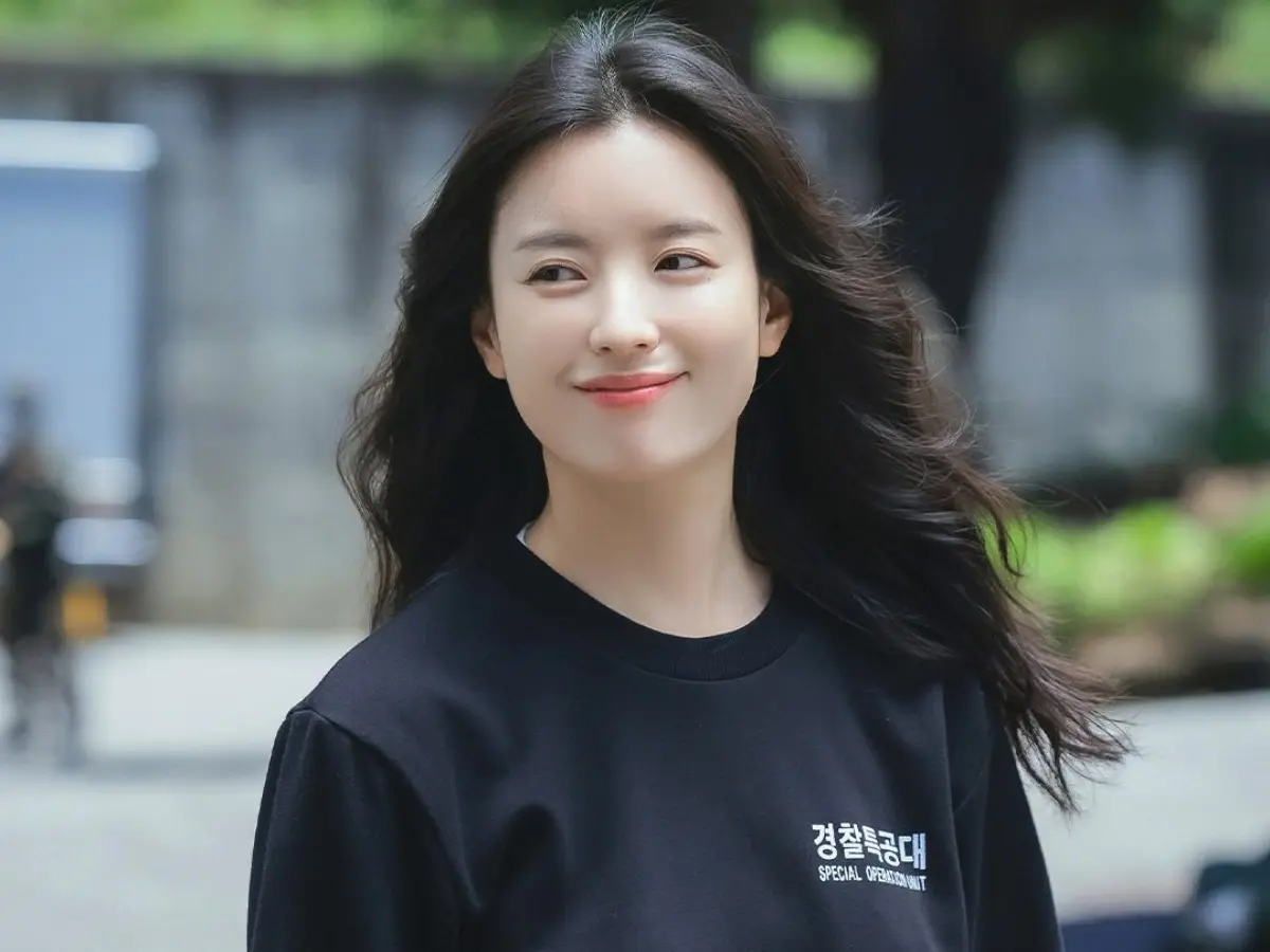 Moving to Happiness: 8 Best K-dramas and movies featuring actress Han Hyo-joo