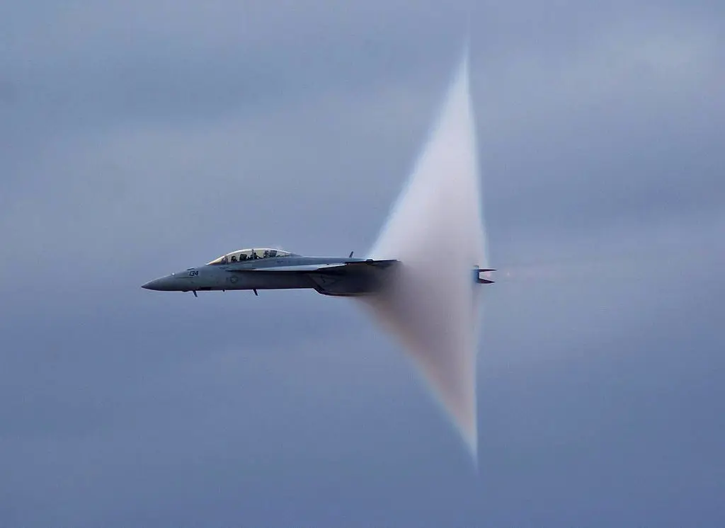 Sonic booms from the sky: What fighter jets sound like at 40,000 feet
