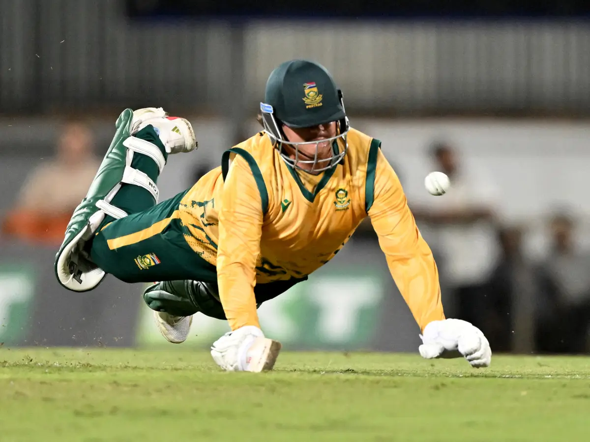 Who is Lhuan dre Pretorius South African teenager who hit Glenn Maxwell ...
