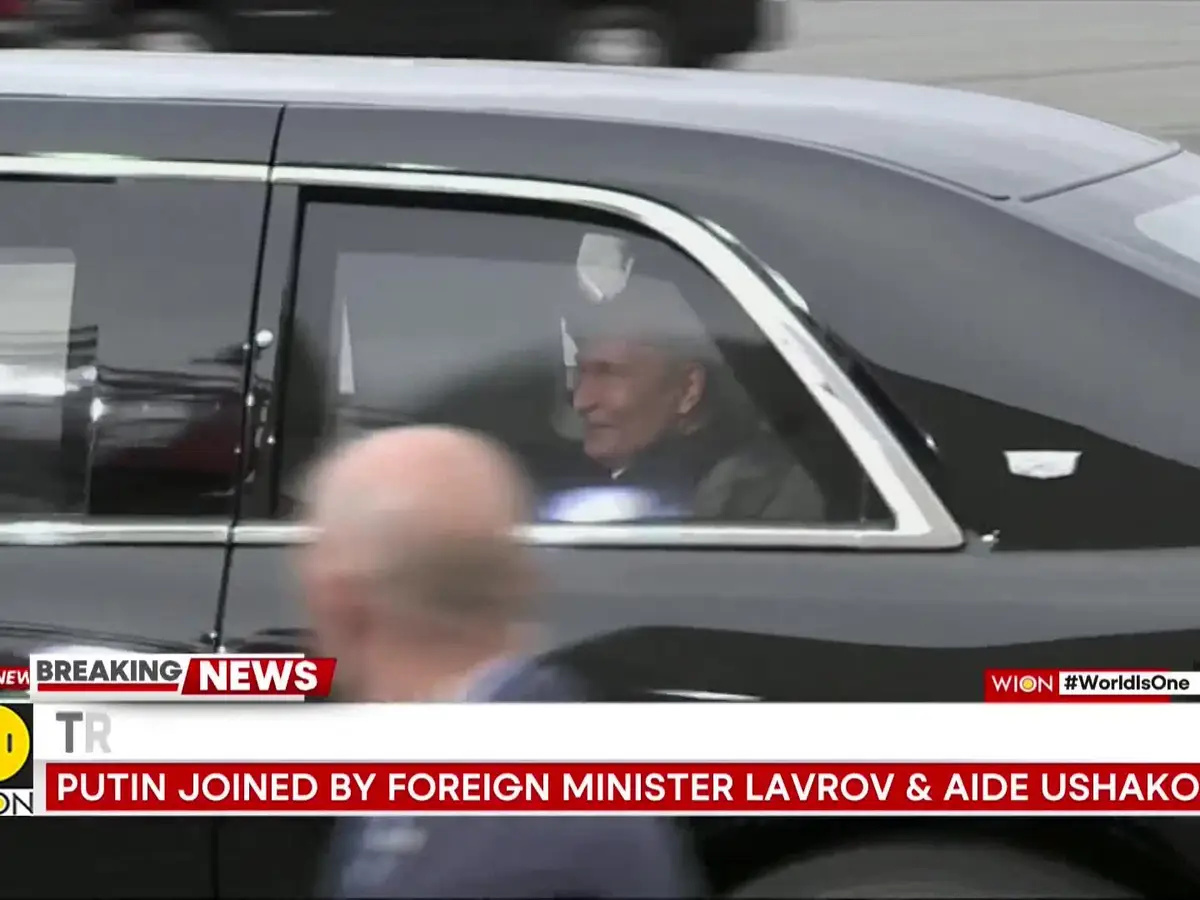 Trump-Putin seated for high-stakes meet | Joined by FM Lavrov