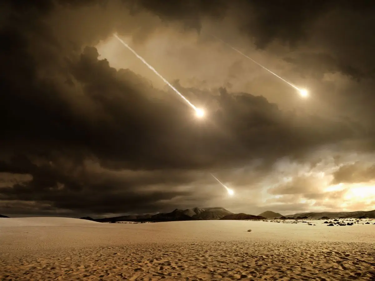 What are the chances of getting hit by meteorite? the only confirmed ...