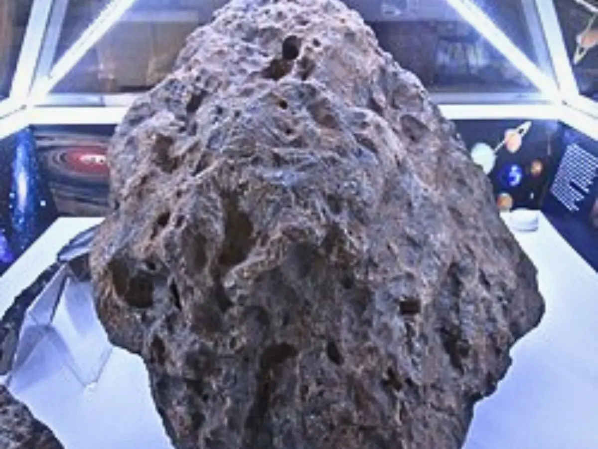 When a 20-meter meteor exploded over Russia and injured thousands: All ...