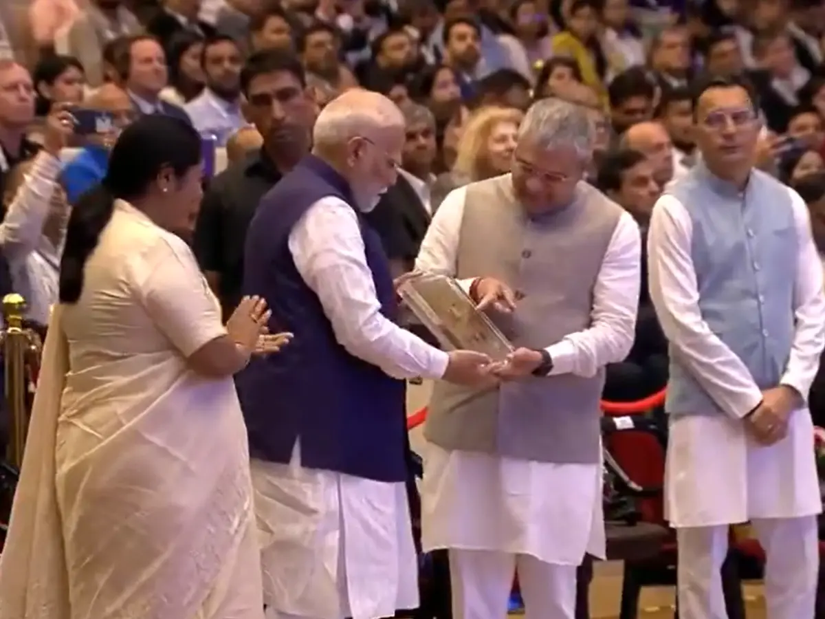 Semicon India 2025 PM Modi unveils Vikram Indias first homegrown 32 bit ...