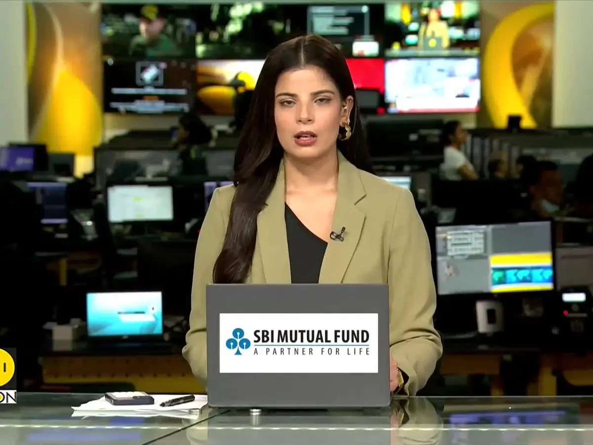 Trump orders forces to shoot down Venezuela jets if they pose risk