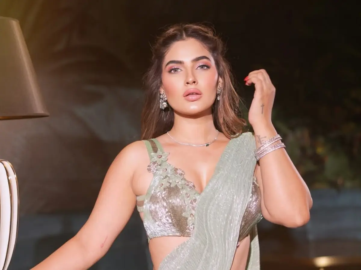 Pyaar Ka Punchnama 2 actress Karishma Sharma sustains serious injuries after jumping from local ...