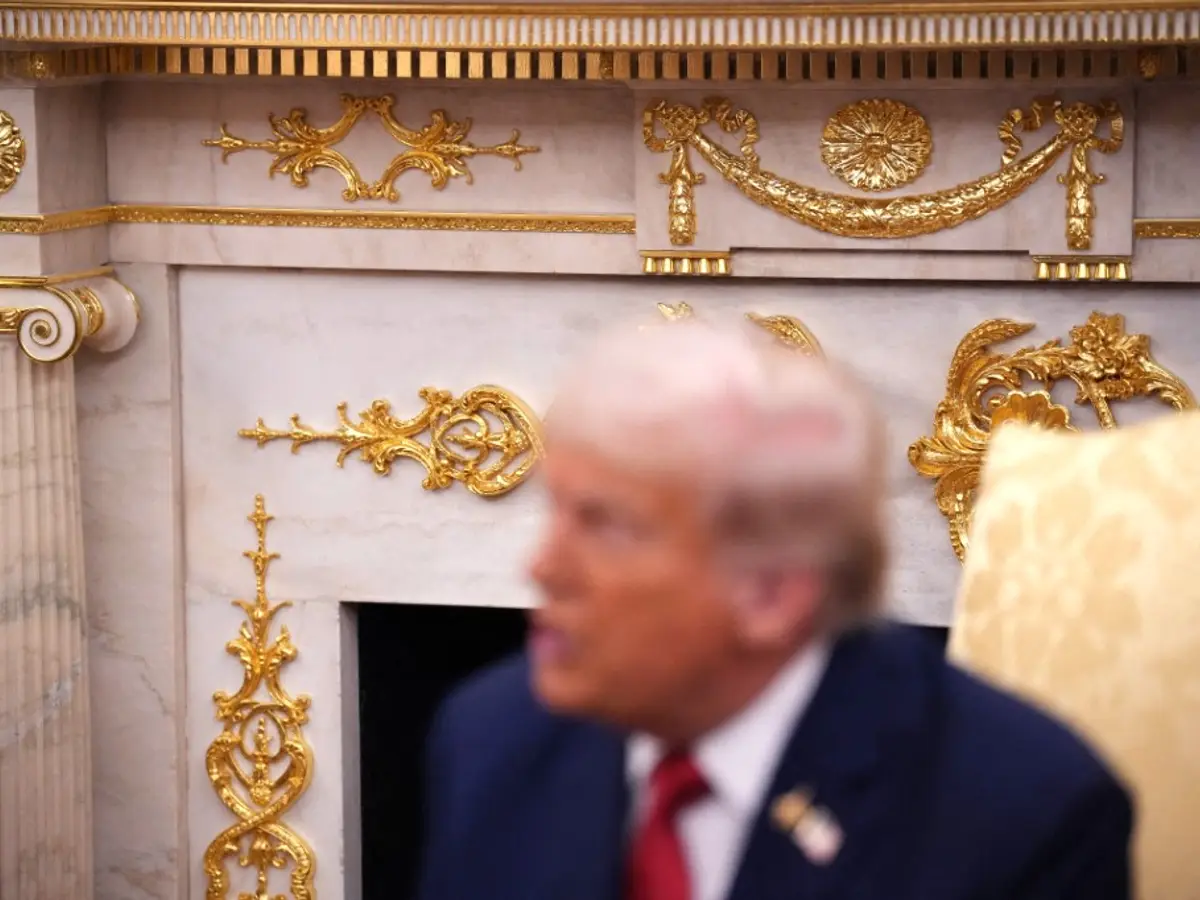 'HOW is he posting THIS': Trump boasts of 24kt gold in White House ...