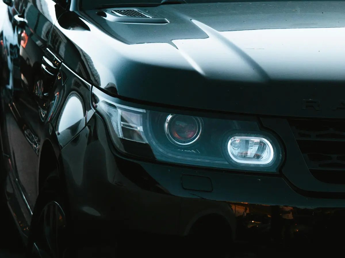 Three hours, four accidents, one Range Rover: Back-to-back accidents ...