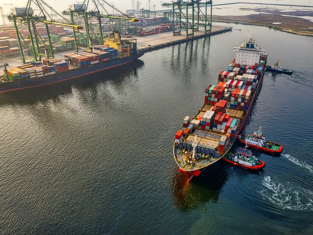 Houthi rebels claim missile attack on Dutch cargo ship in Gulf of Aden ...