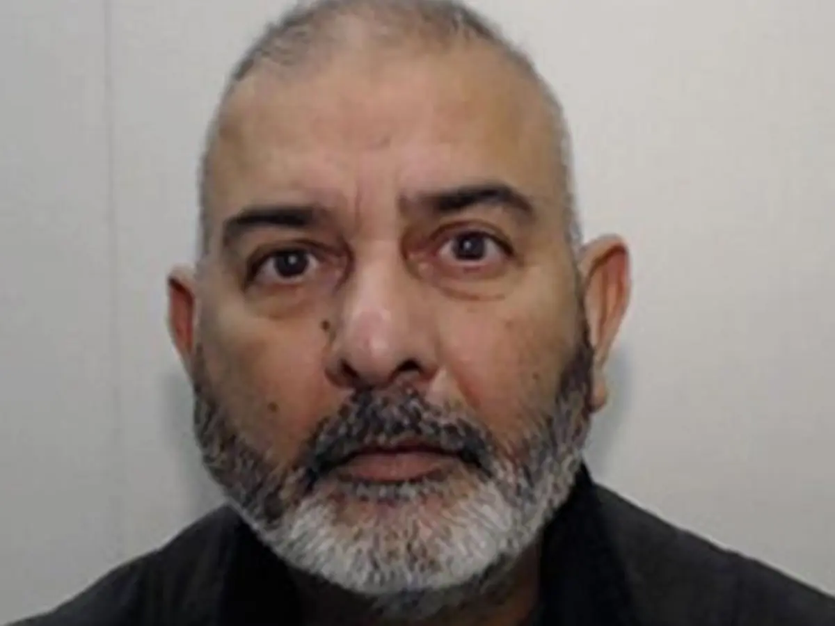 Grooming Gang Jailed For 35 Years For Raping Treating Minor Girls As
