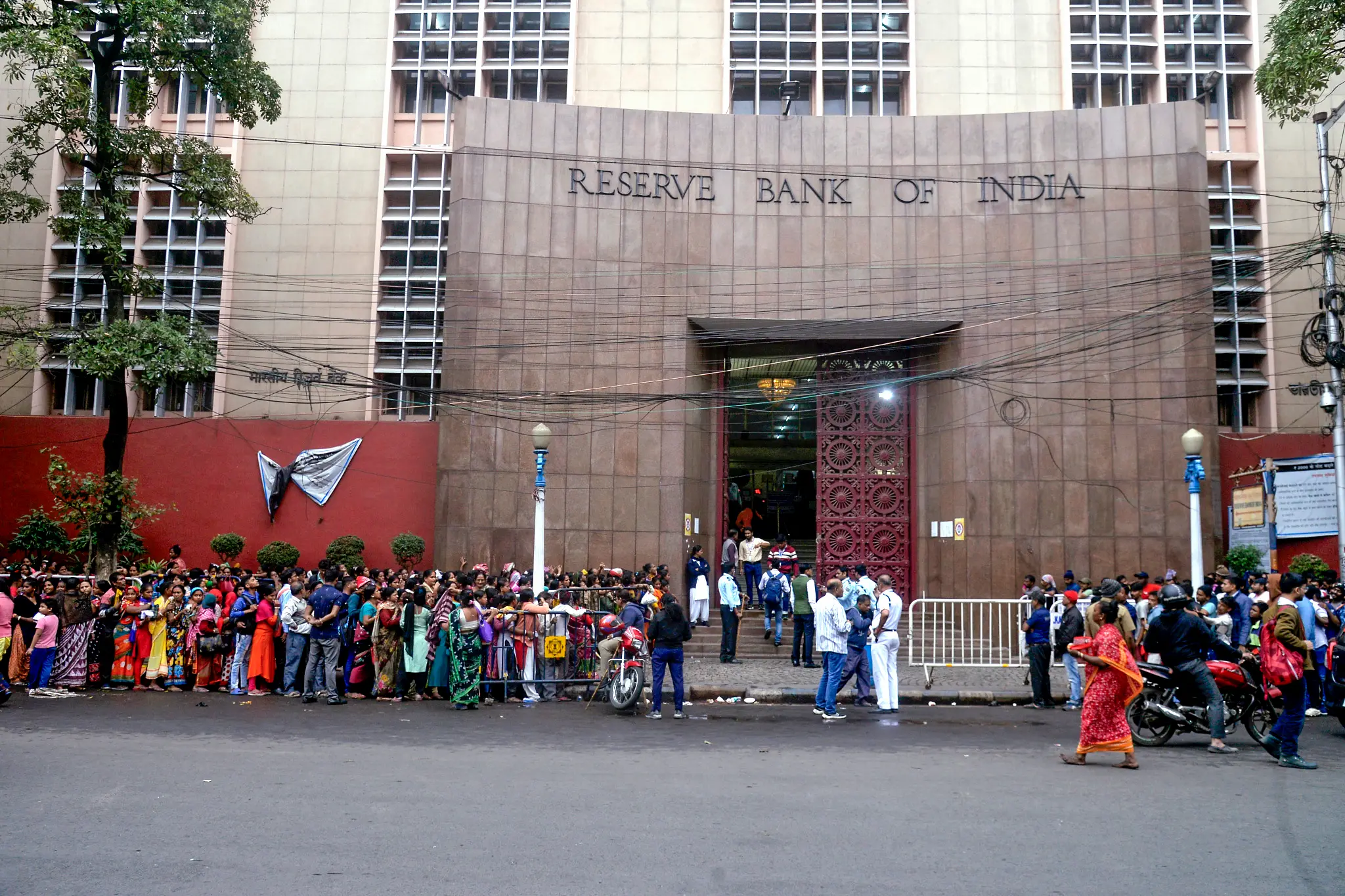 Rs 2000 banknotes still legal tender? Here's what the RBI says