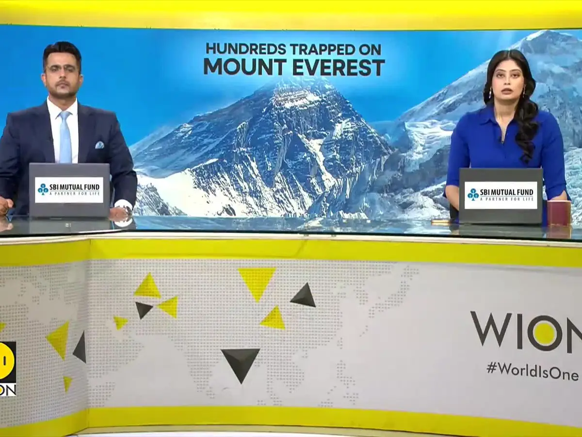 Rescue Efforts Underway as Hundreds Stranded on Everest Slopes