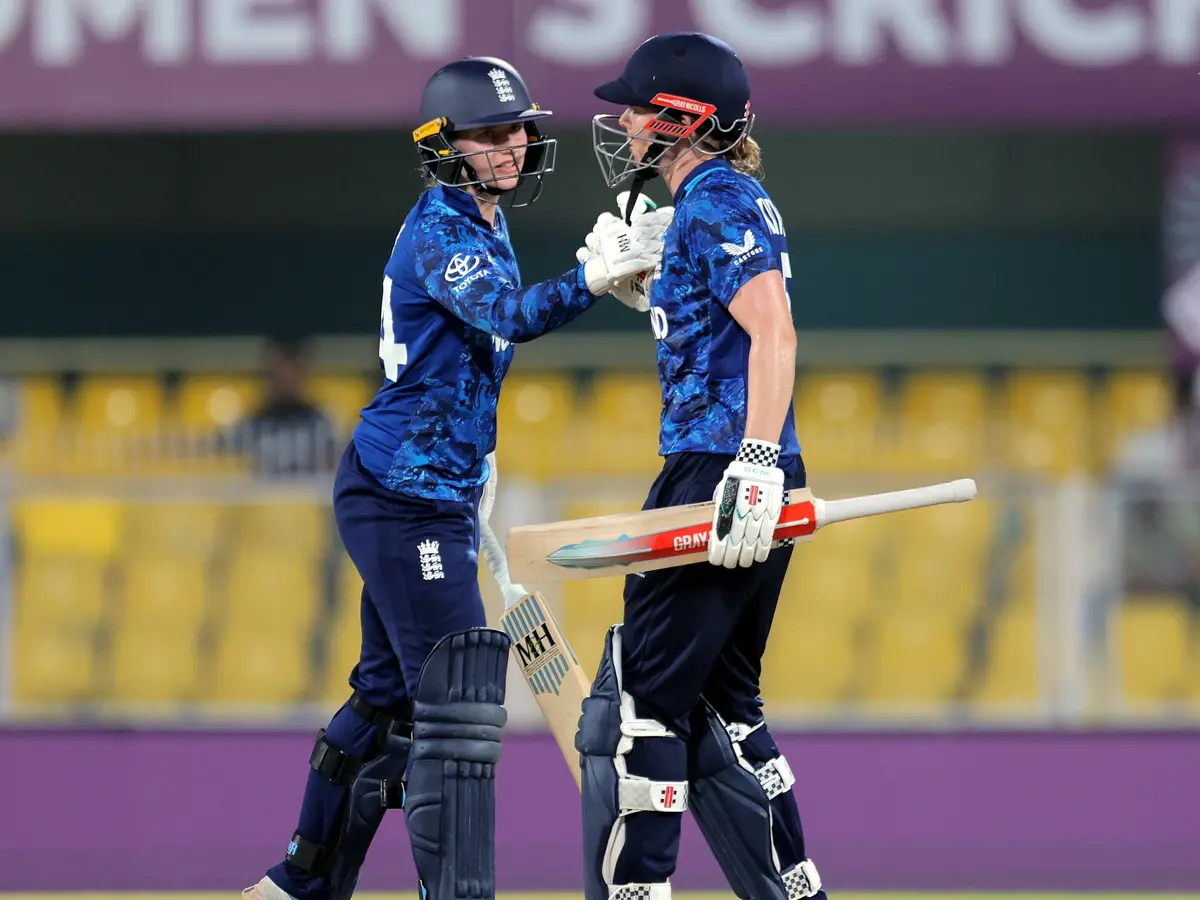 Women's World Cup 2025: Shining 'Knight' Heather takes England home vs ...