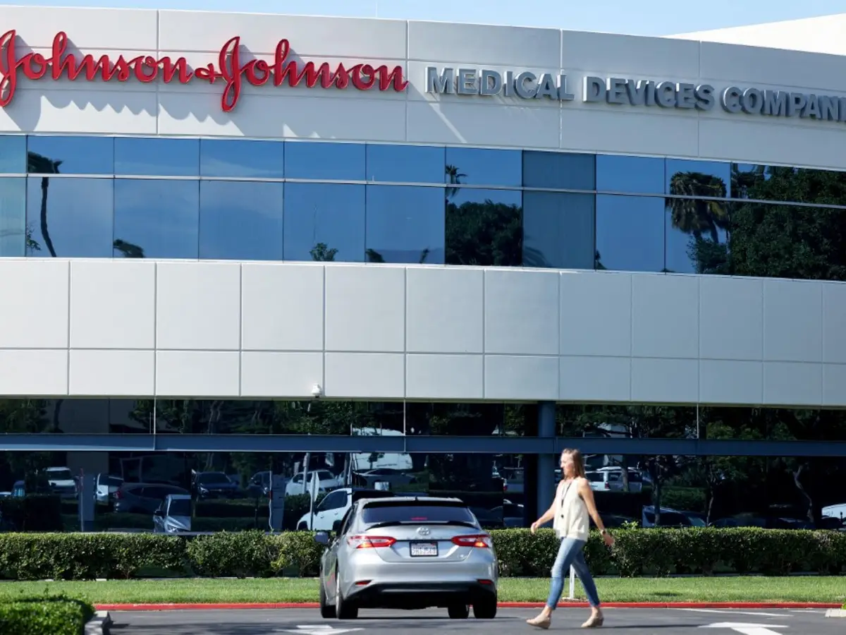 US jury asks Johnson & Johnson to pay $966 million to cancer victim's ...