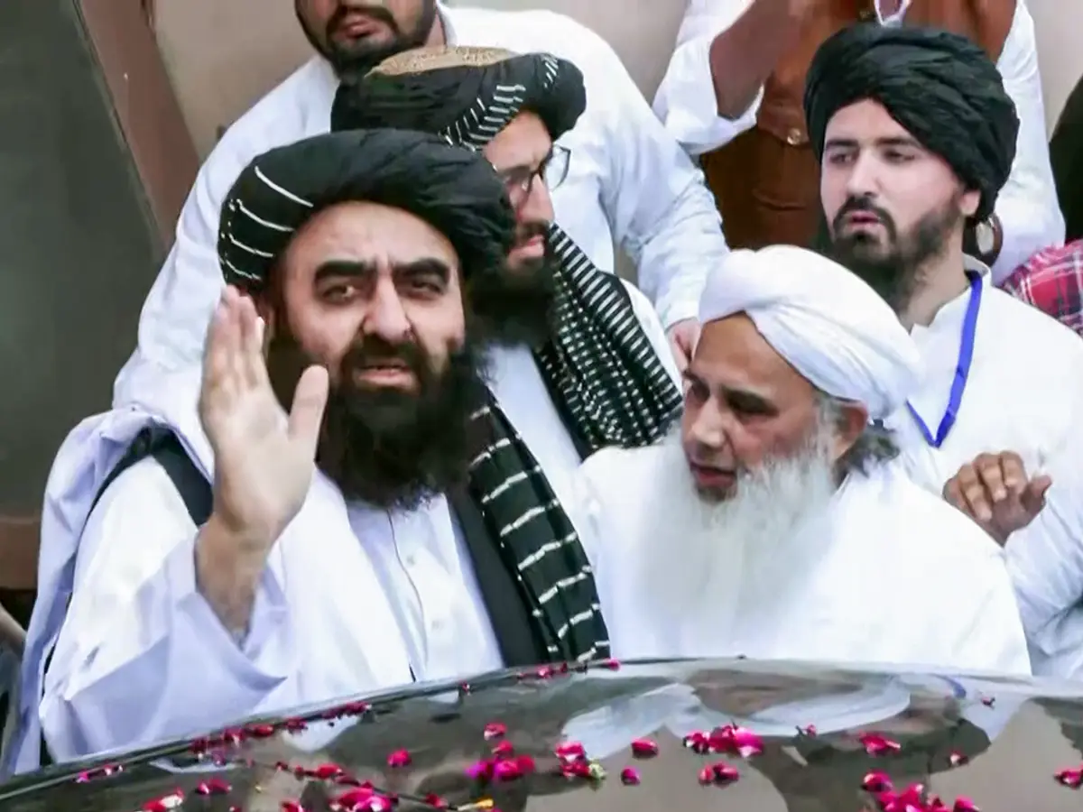 Afghanistan FM Amir Khan Muttaqi visits Darul Uloom Deoband, hopes for ...