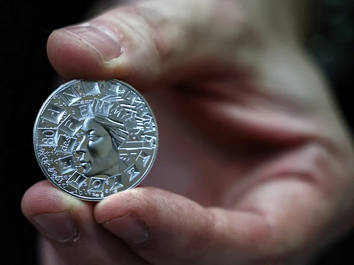 Which mutual funds are accepting investments in Silver ETF FoFs?