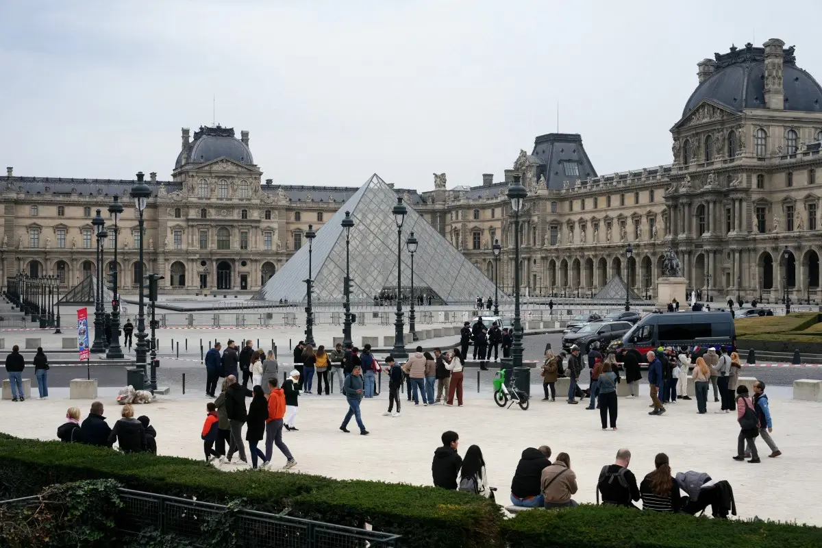 Louvre: From a medieval fortress to the world’s most iconic museum ...