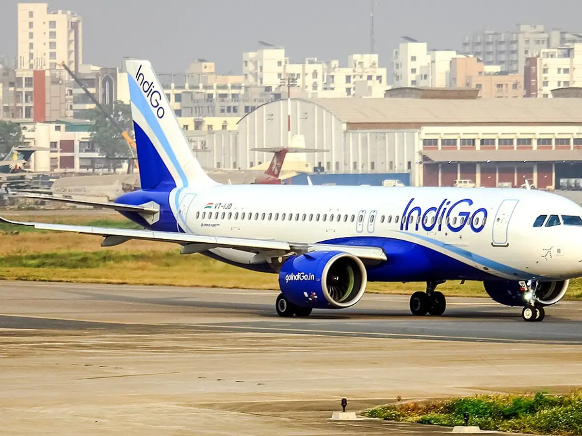 WATCH | Passengers fly into a rage after pilot of IndiGo flight to ...