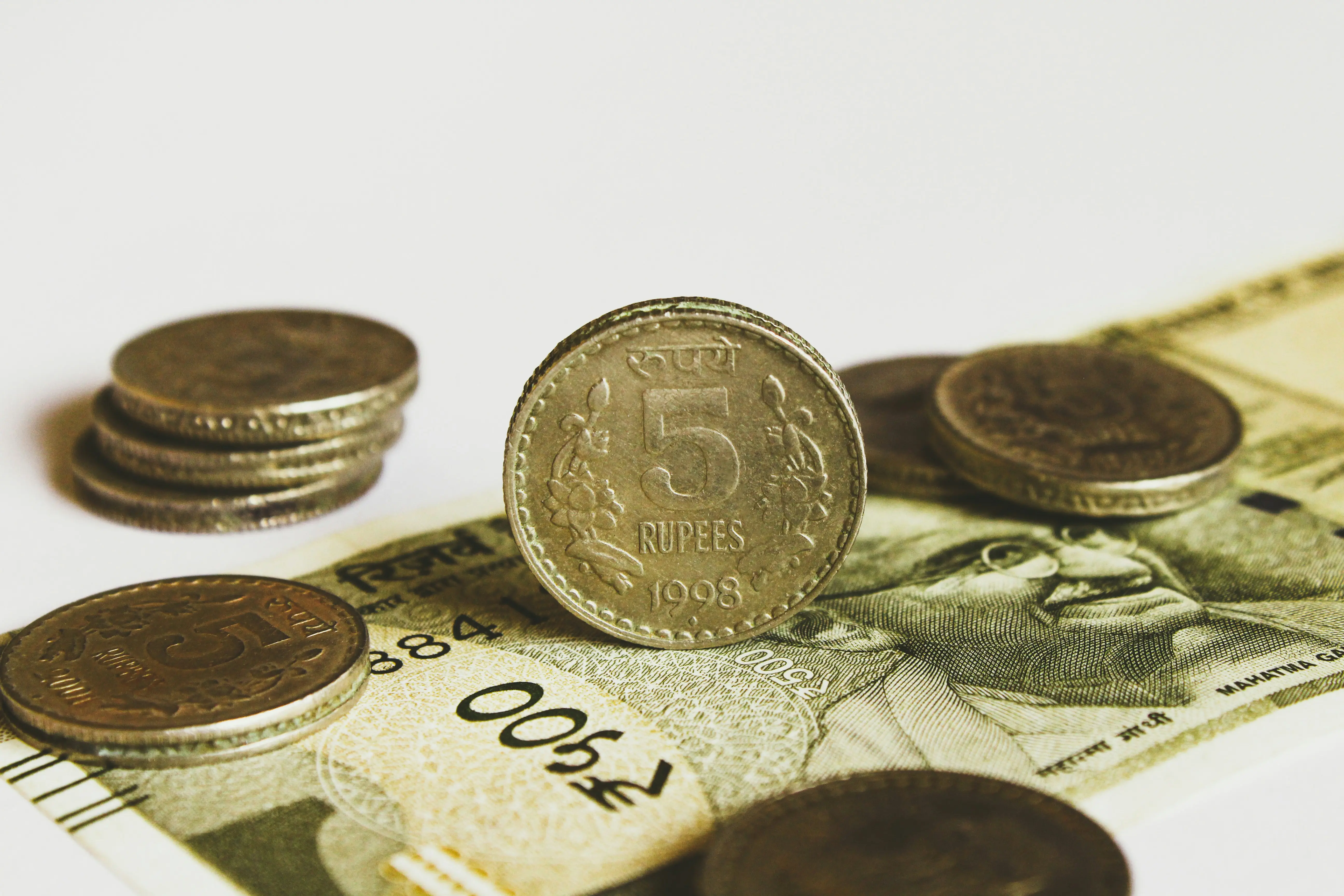 7 countries where the Indian rupee is stronger