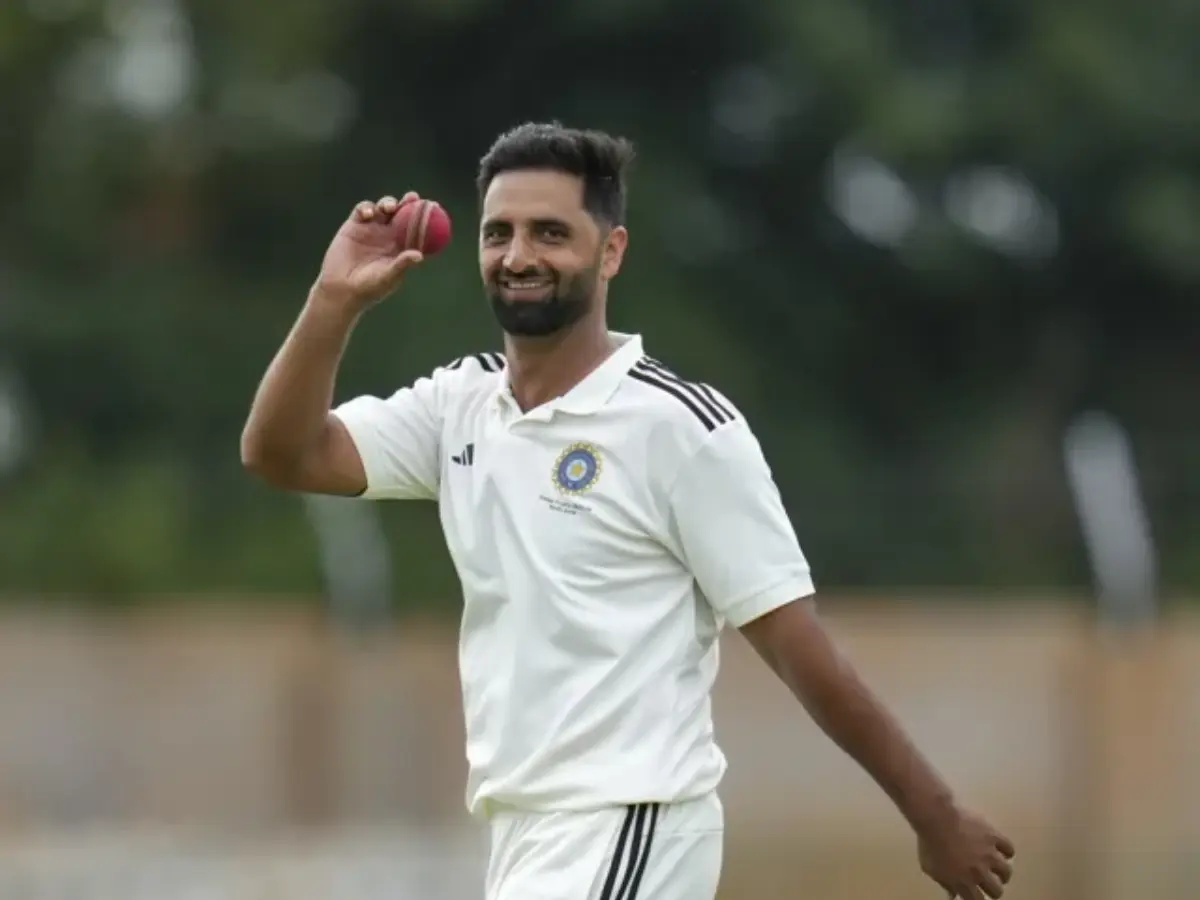 Meet Auqib Nabi: The swing specialist from Jammu and Kashmir dominating ...