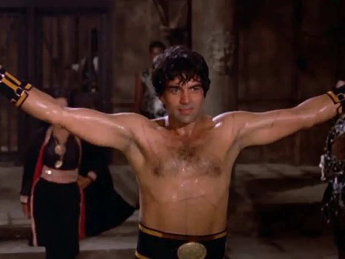 Sholay, Dharamveer, Satyakam: 10 golden films of Dharmendra that ...