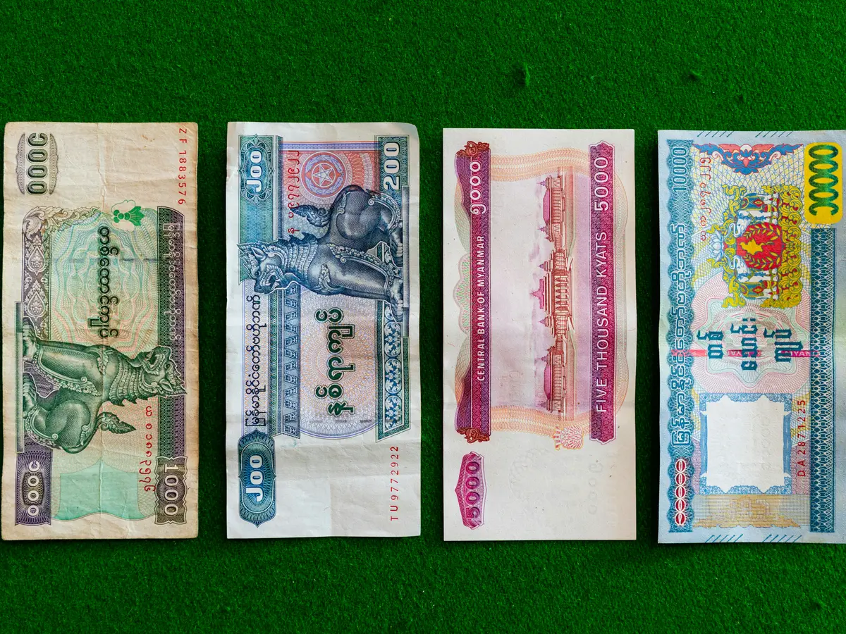 Cash is still the king? Top 7 countries that use the most paper money ...