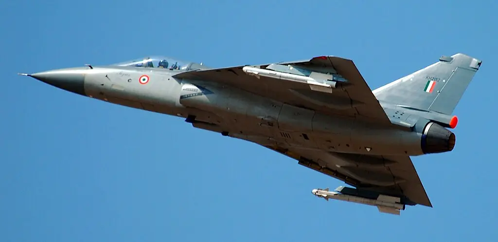 HAL Tejas Crash: What is G-Force and how a “Negative-G Roll” can crash ...