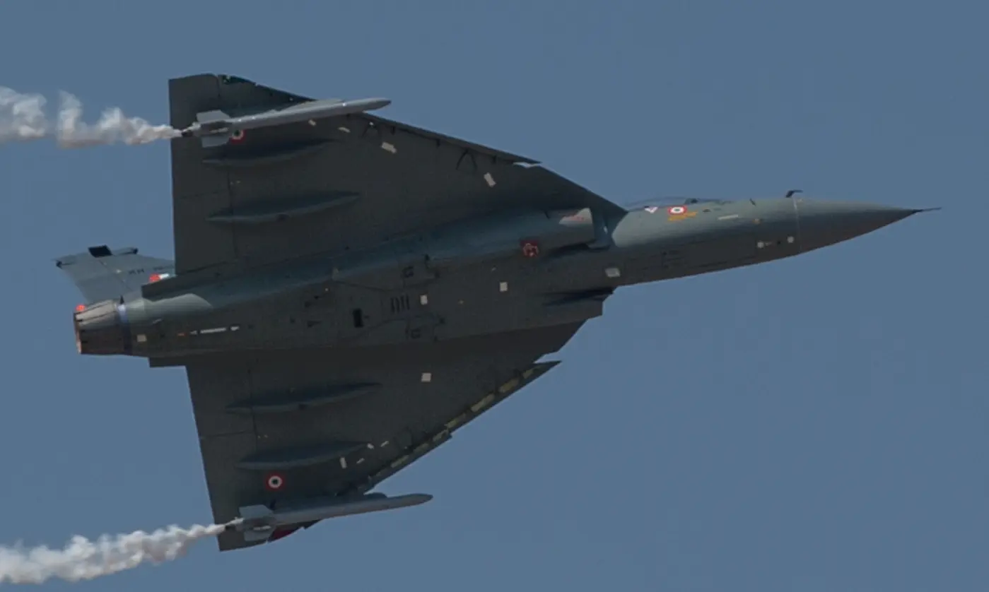 HAL Tejas Crash: What is G-Force and how a “Negative-G Roll” can crash ...