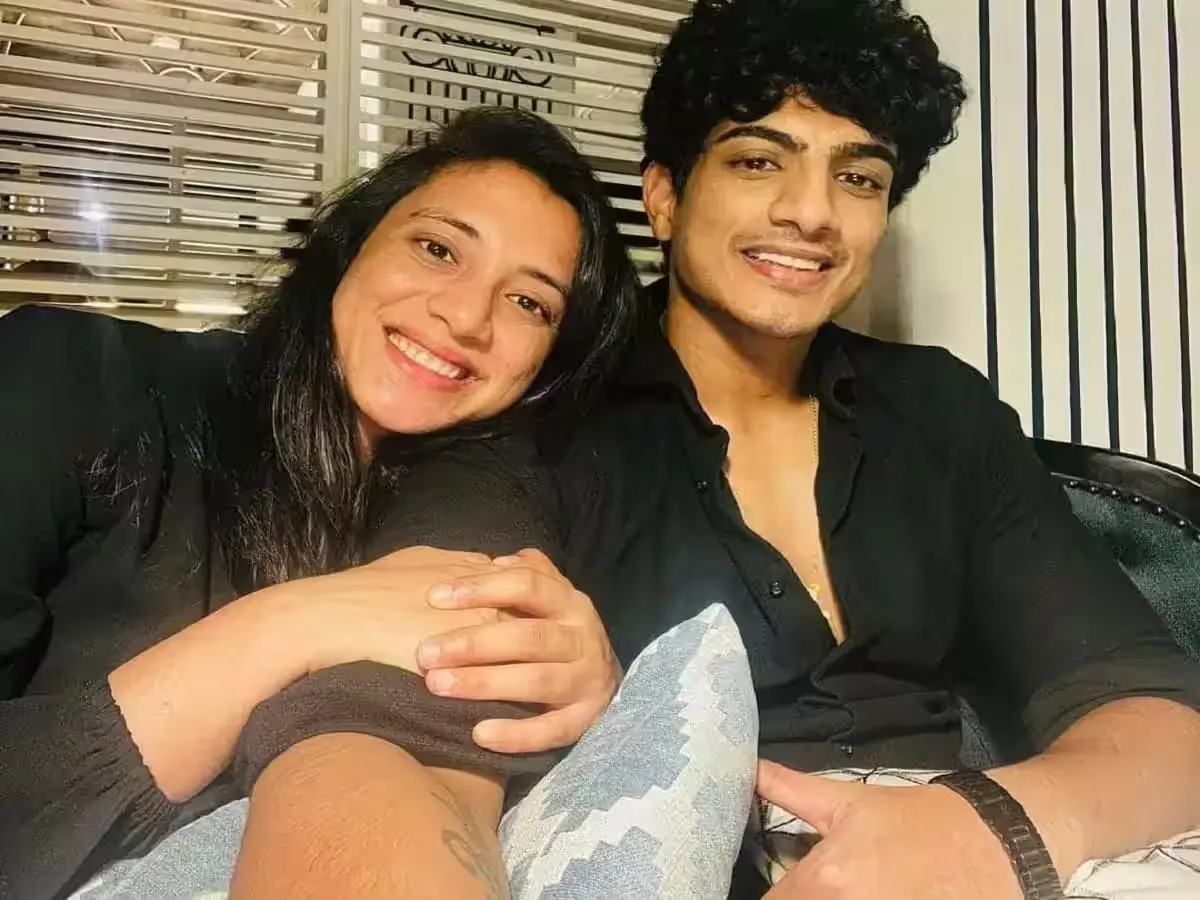 Palaash Muchhal's picture with choreographer goes viral amid wedding ...