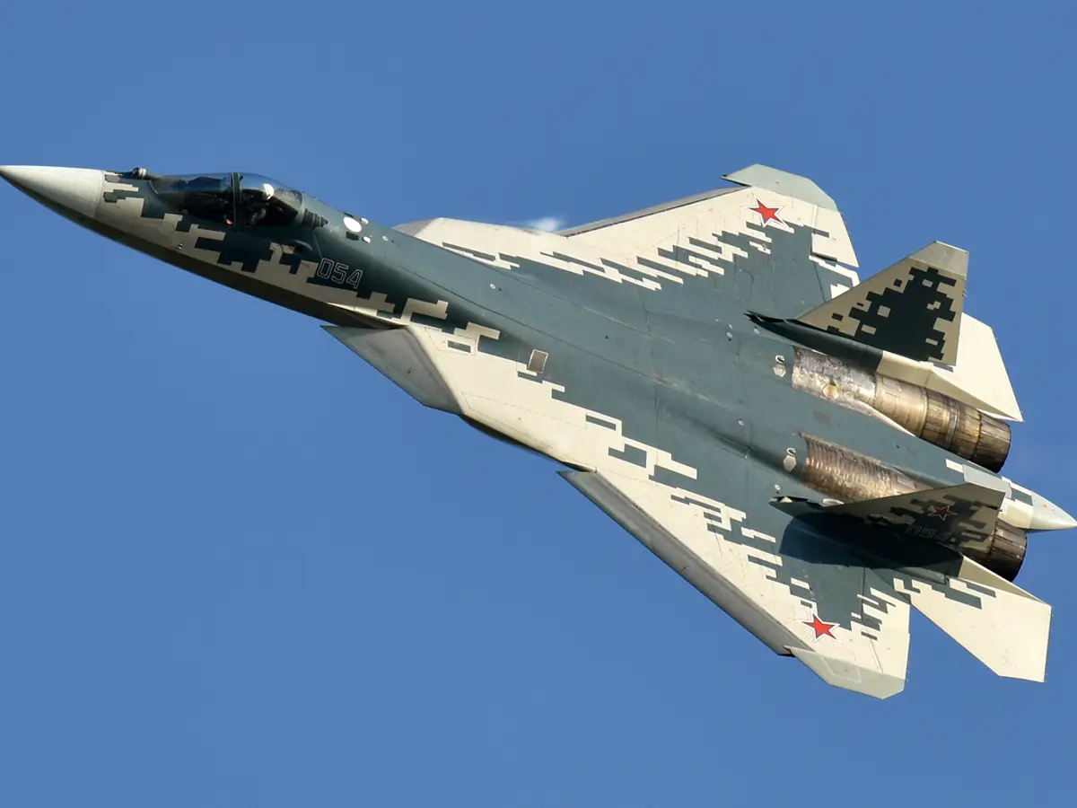 'Flying tanks': Why Russian fighter jets are giants compared to ...