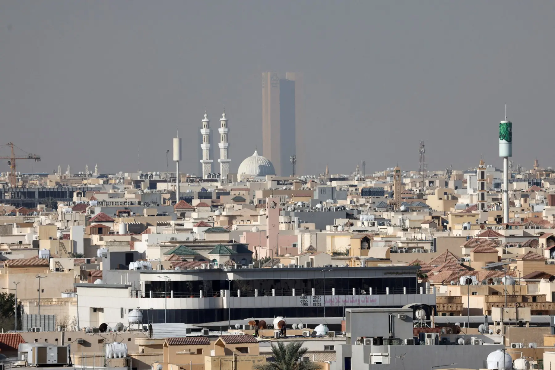 When the desert turned white: Saudi Arabia sees snowfall for first time ...