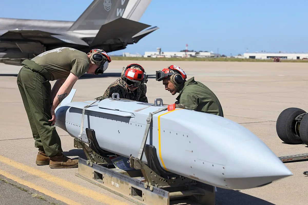 Top 10 precision-guided missiles that modern fighter jets rely on