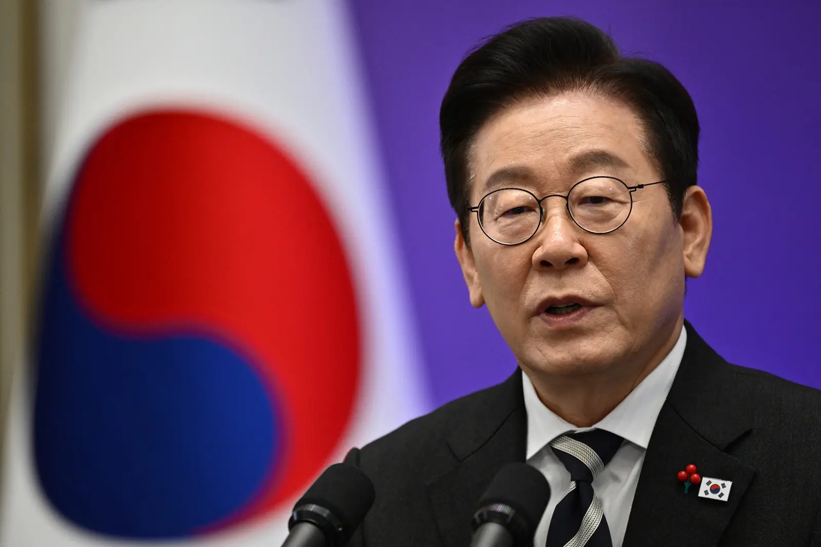 South Korea to relax decades-old ban on North Korean state newspaper