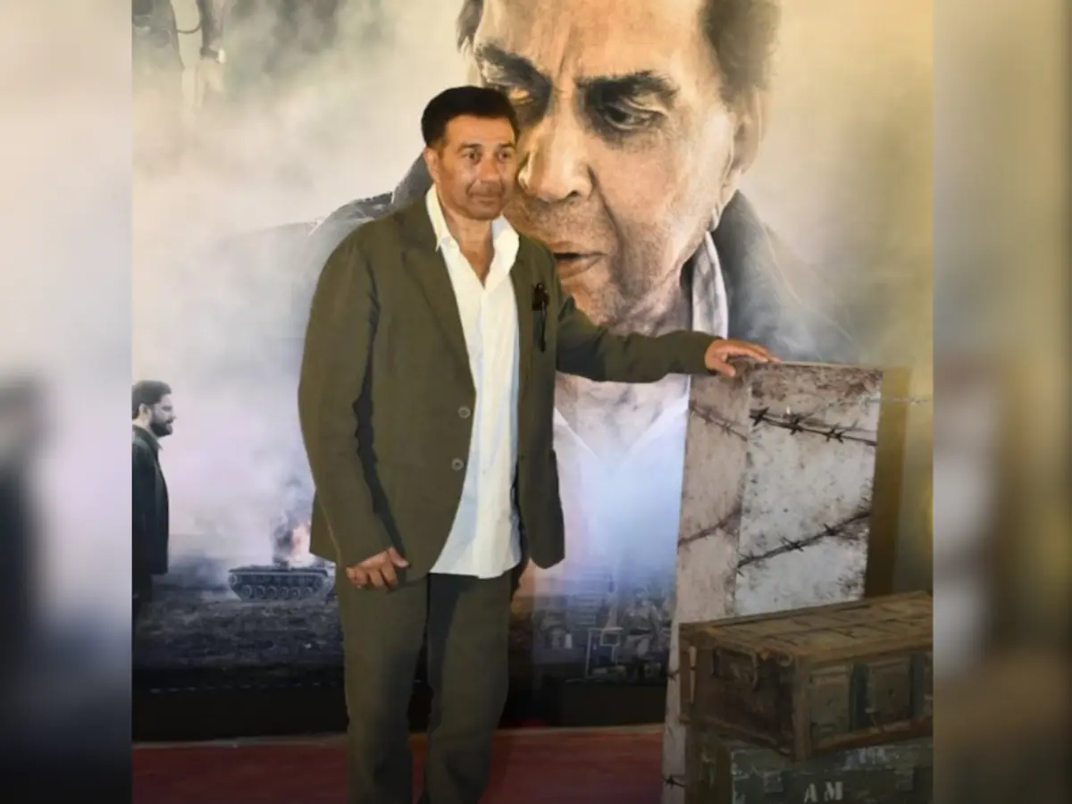 Sunny Deol looks emotional as he poses next to his late father ...